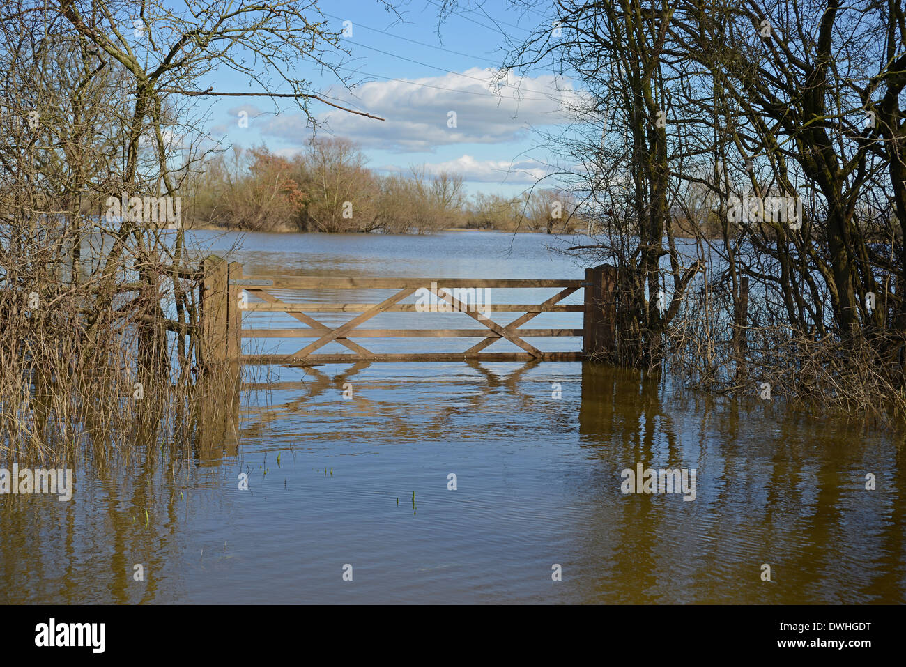 Overflow gate hi-res stock photography and images - Alamy
