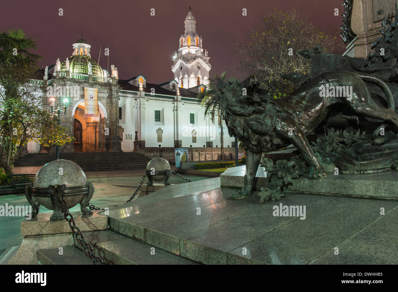 Quito metropolitan cathedral hi-res stock photography and images - Alamy