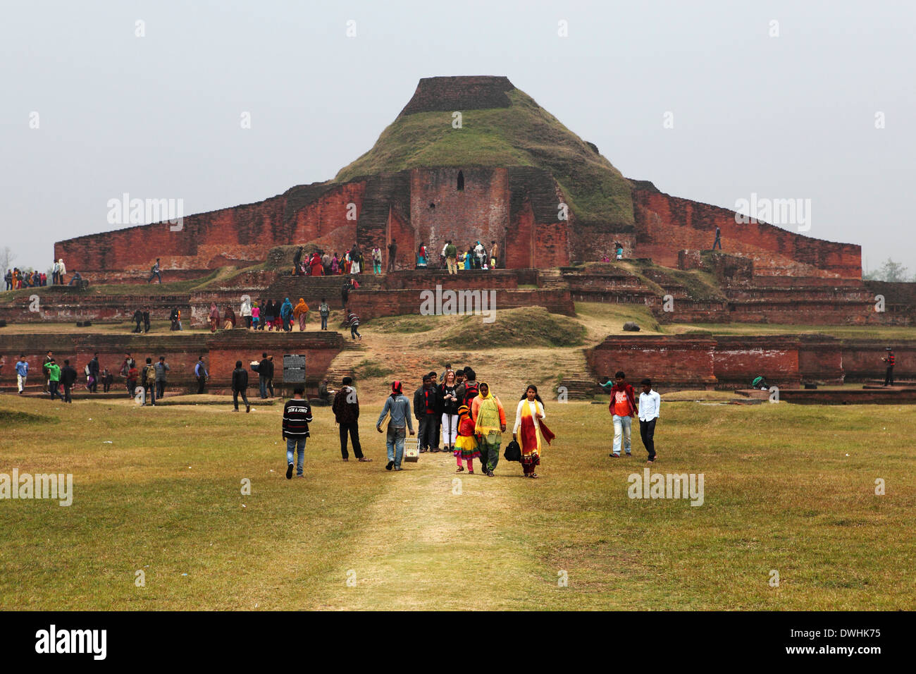 Somapura mahavihara hi-res stock photography and images - Alamy
