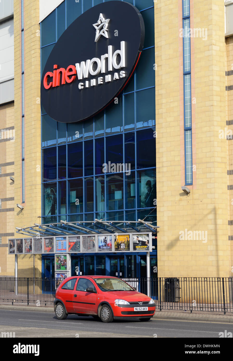 Cinema cineworld hi-res stock photography and images - Alamy