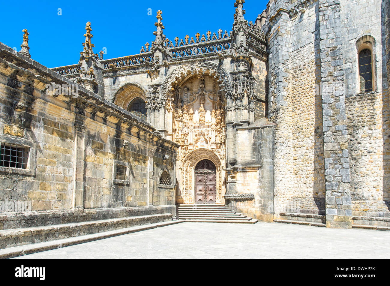Tomar convent of christ door hi-res stock photography and images - Alamy