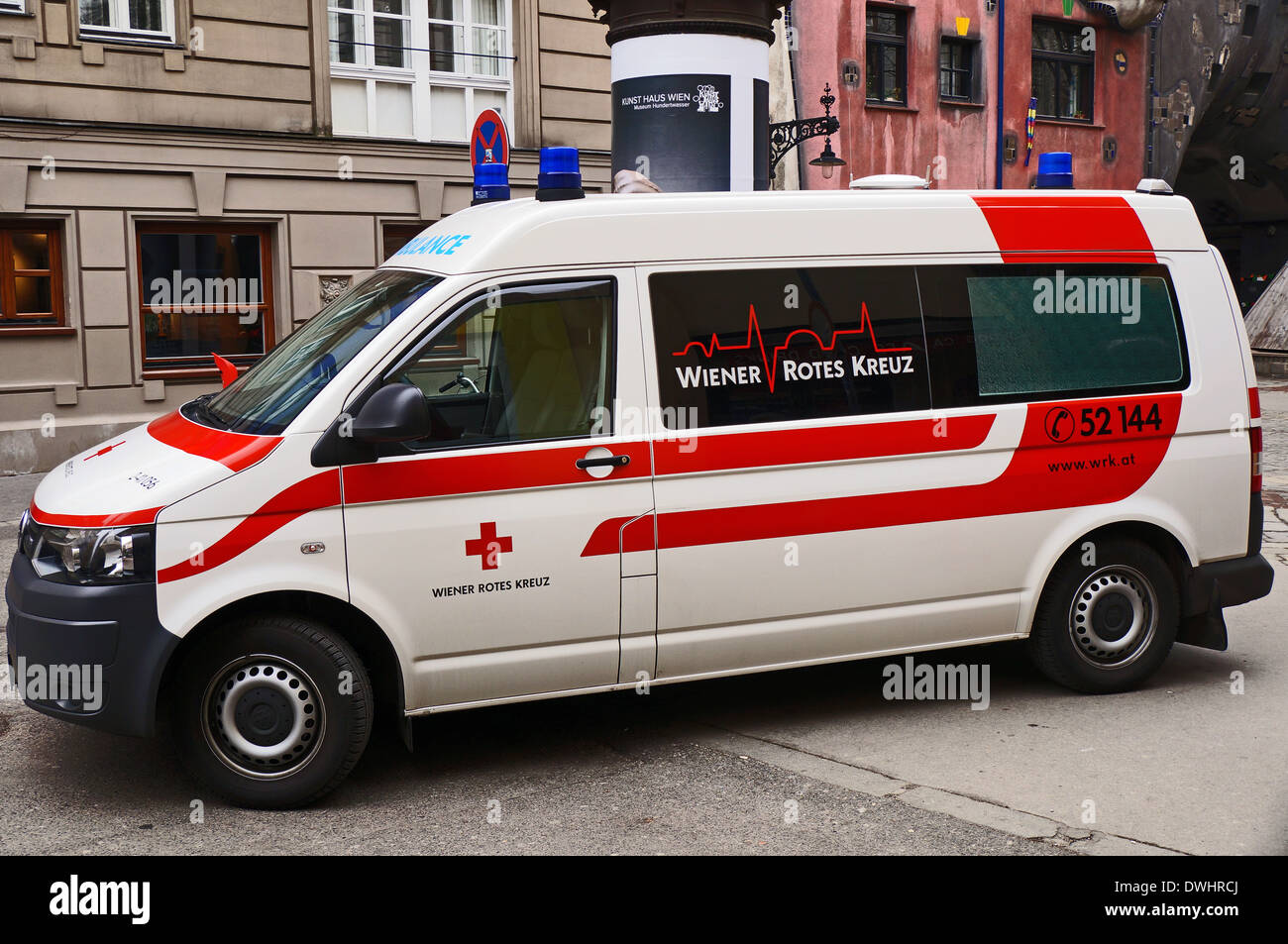 Red Cross Ambulance High Resolution Stock Photography and Images - Alamy