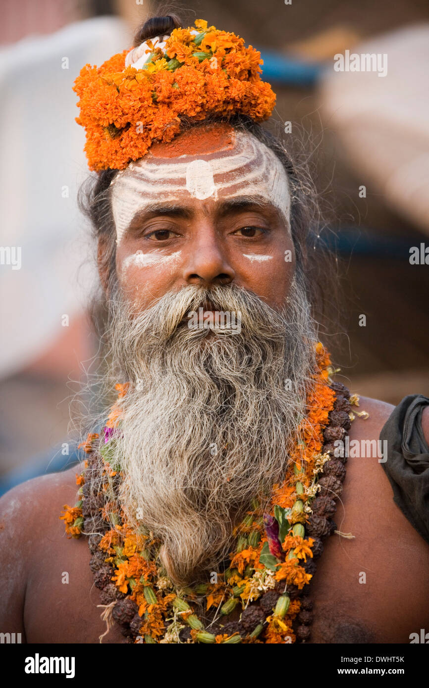 Hindu Sadhu (holy man) on the Hindu Ghats in Varanasi - India Stock ...