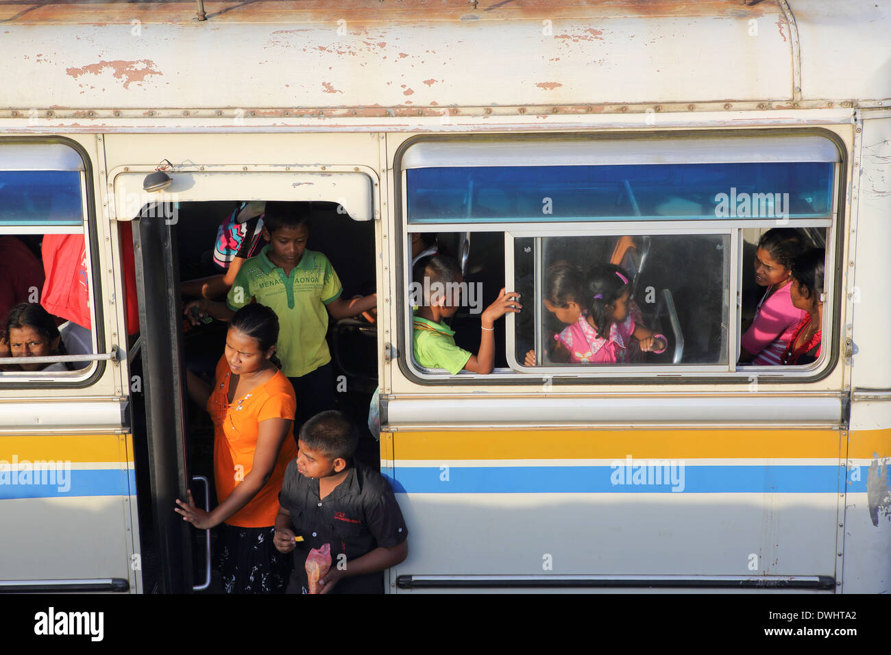 School boys on bus in sri lanka hi-res stock photography and images - Alamy