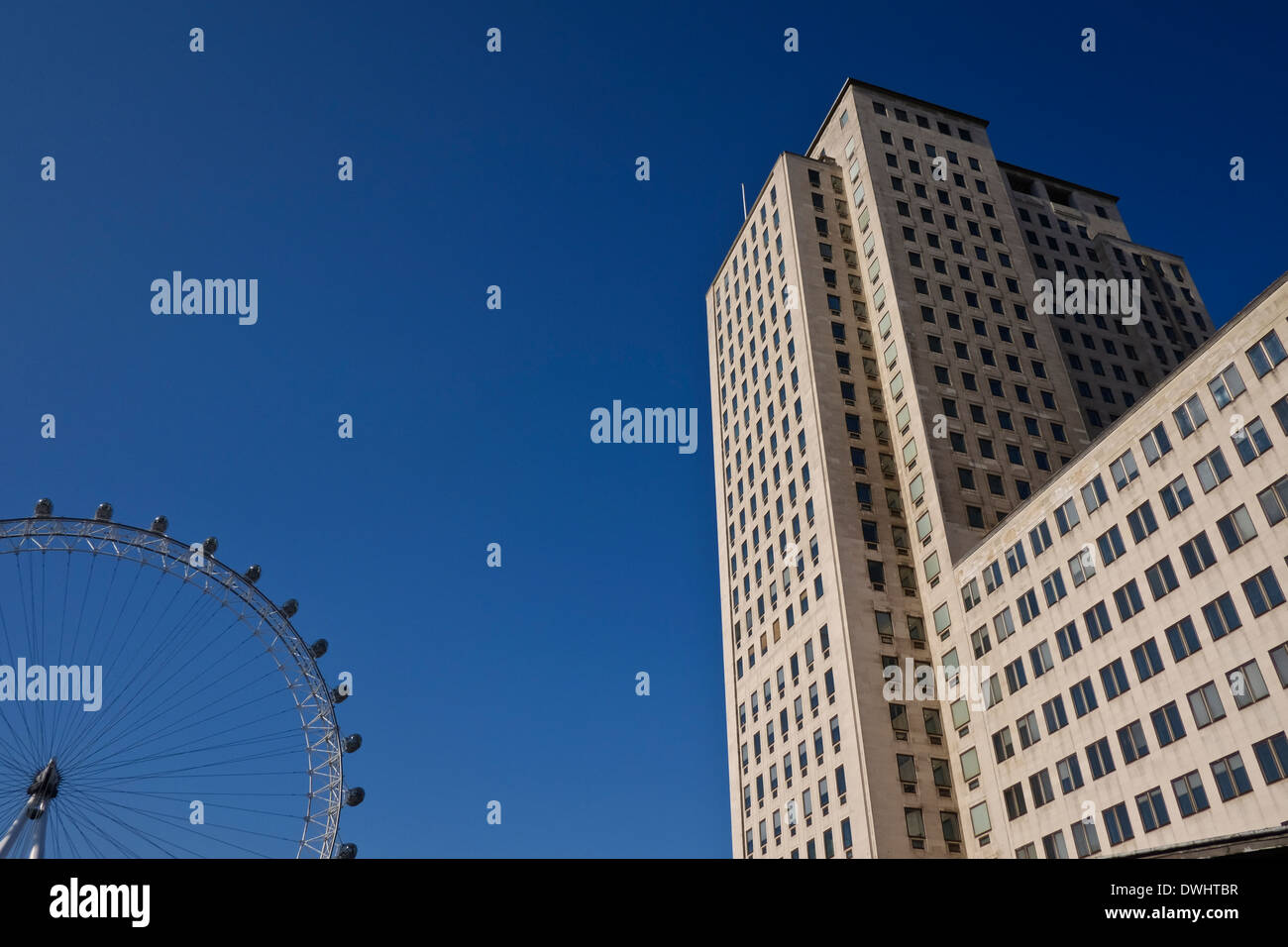 The Shell Building Stock Photo - Alamy