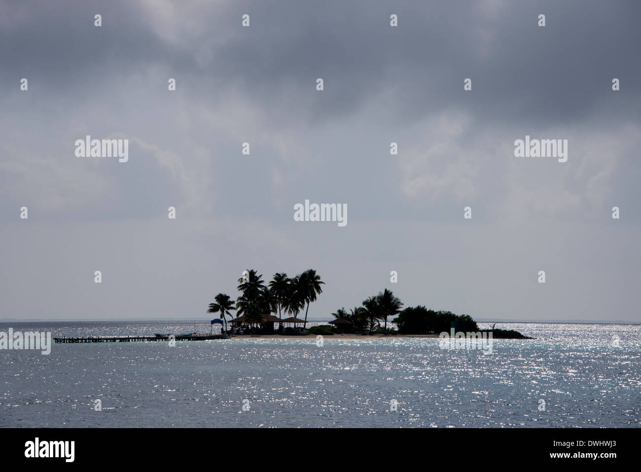 Belize goff's caye hi-res stock photography and images - Alamy