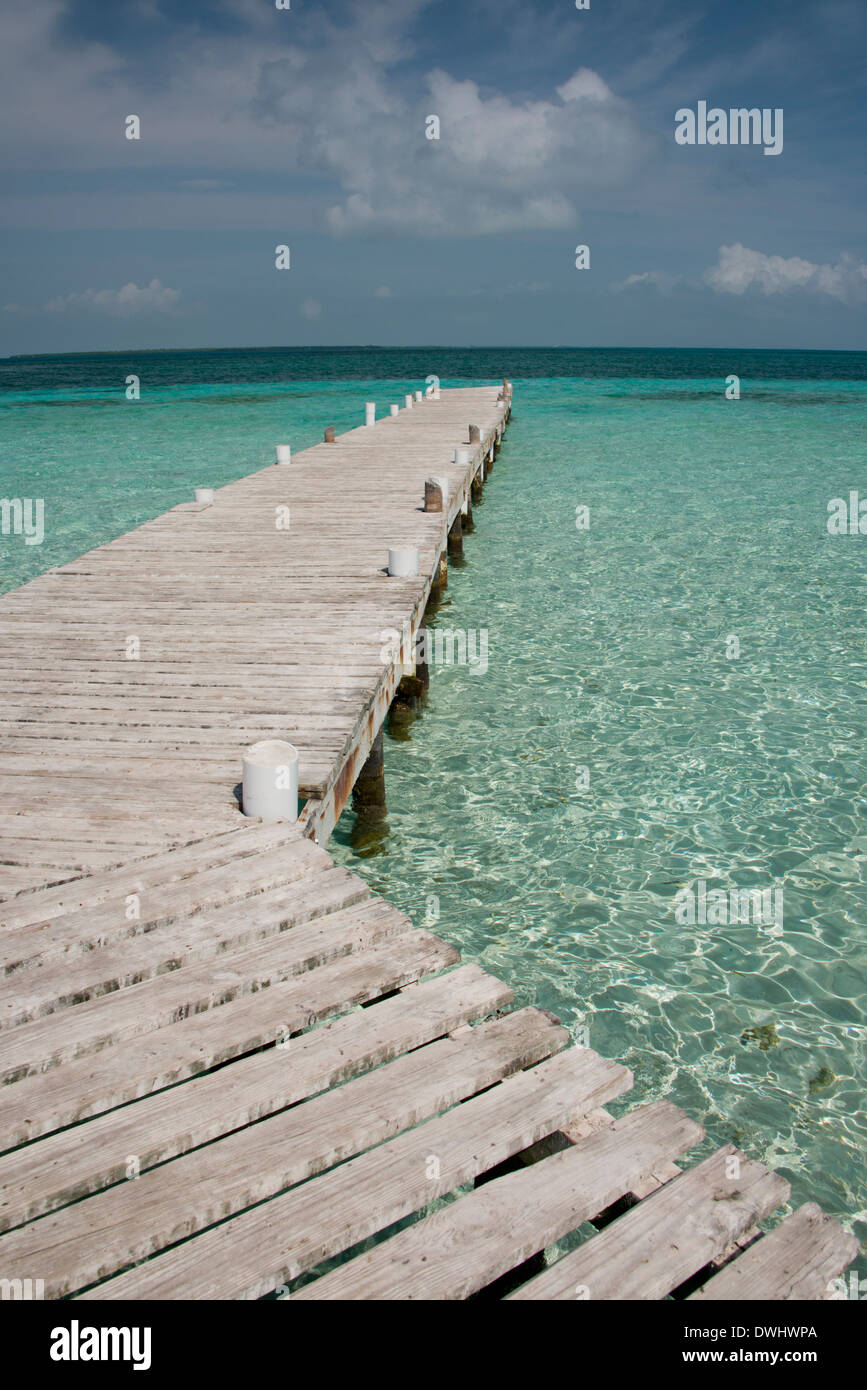 Belize, Caribbean Sea, District of Belize, Goff Caye, popular Barrier ...