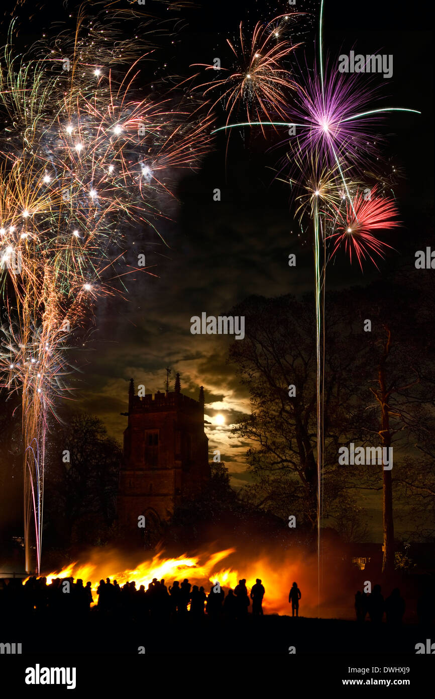 Bonfire and firework display to celebrate November the 5th Stock Photo ...