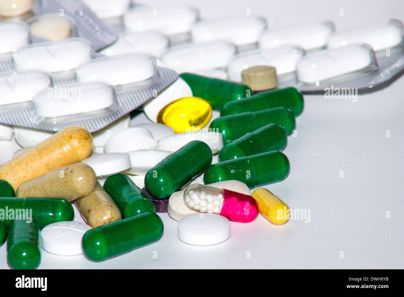 Illustration of capsule pills hi-res stock photography and images - Alamy