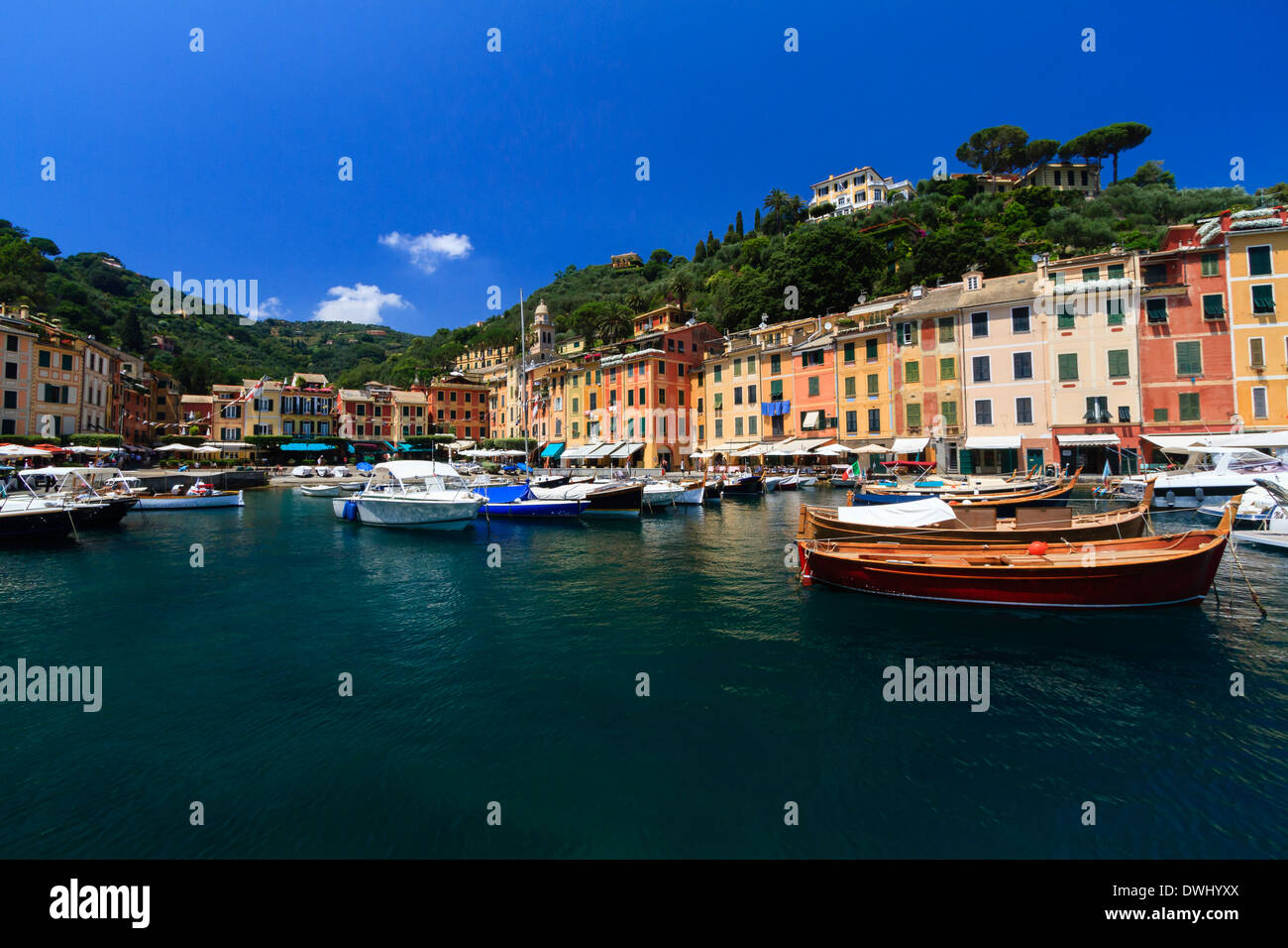 Harbor italy travel houses hi-res stock photography and images - Alamy