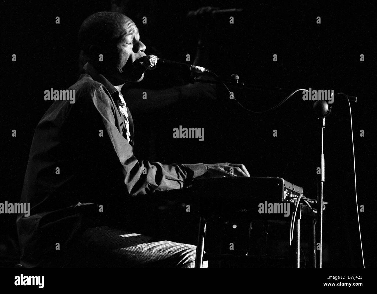 St Albans, Hertfordshire, UK. 9th March 2014. Mike and the Mechanics ...