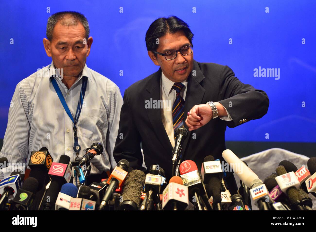 Kuala Lumpur, Malaysia. 10th Mar, 2014. Azharuddin Abdul Rahman (R ...