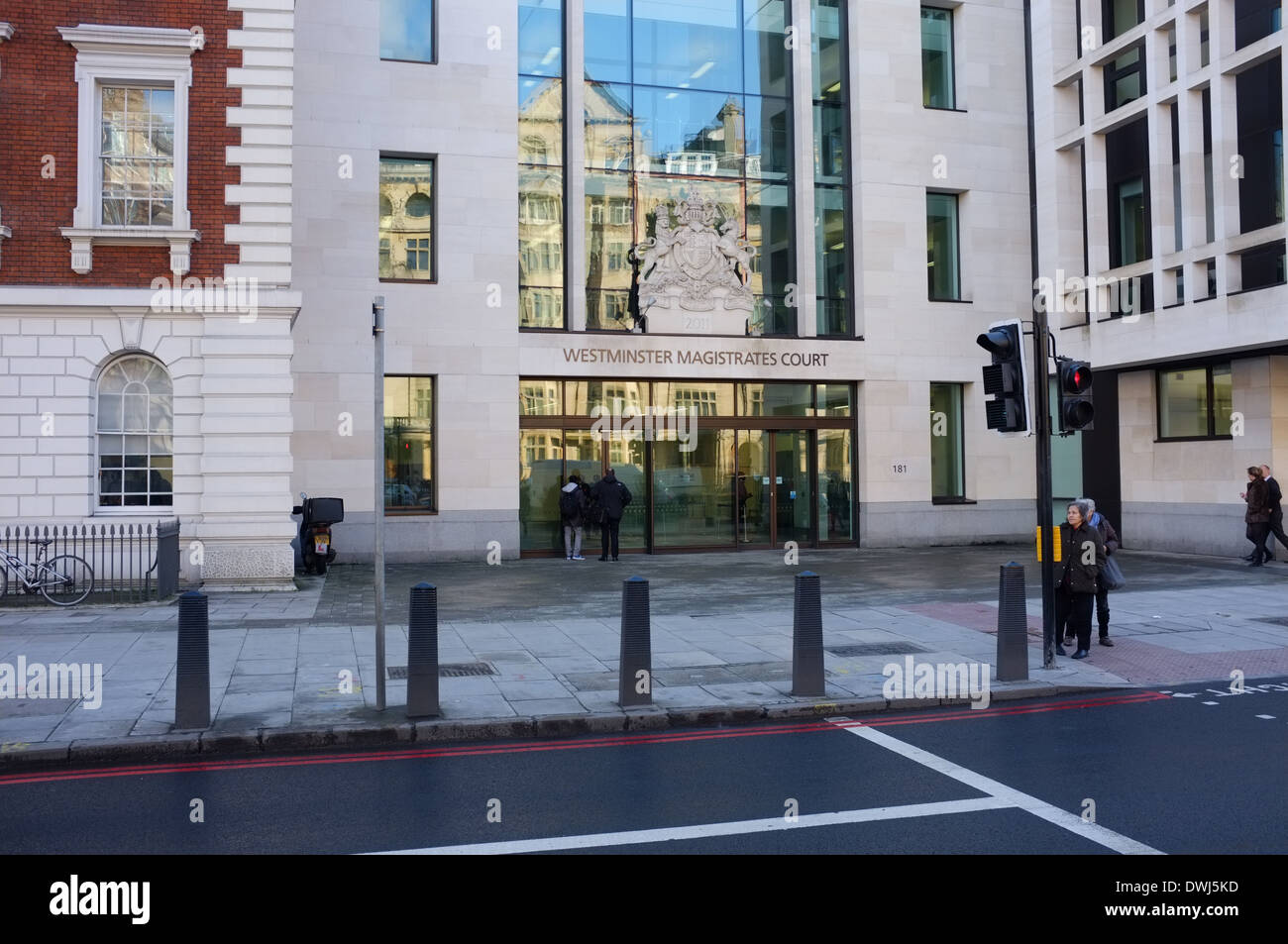 Westminster magistrates court exterior hi-res stock photography and ...
