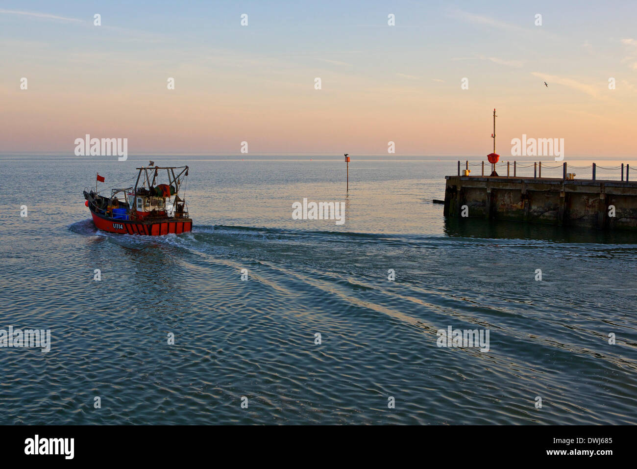 Whitstable harbour as fishing boat LI114 Lisa Marie sets sail into the ...