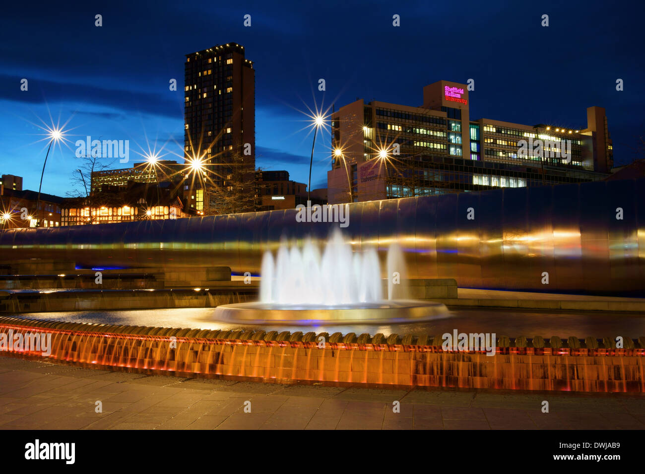 UK,South Yorkshire, Sheffield Railway Station Water Feature & City ...