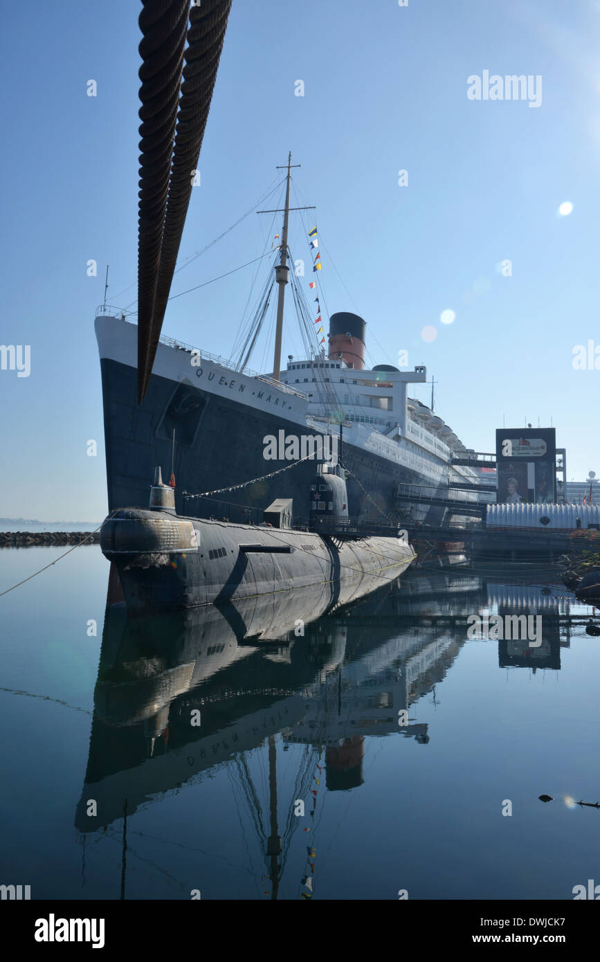 Queen Mary, 1936 art deco Cunard ocean liner and Russian Submarine B427 ...