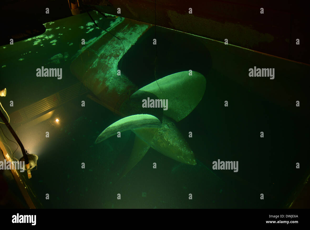 Boat propellor underwater High Resolution Stock Photography and Images ...