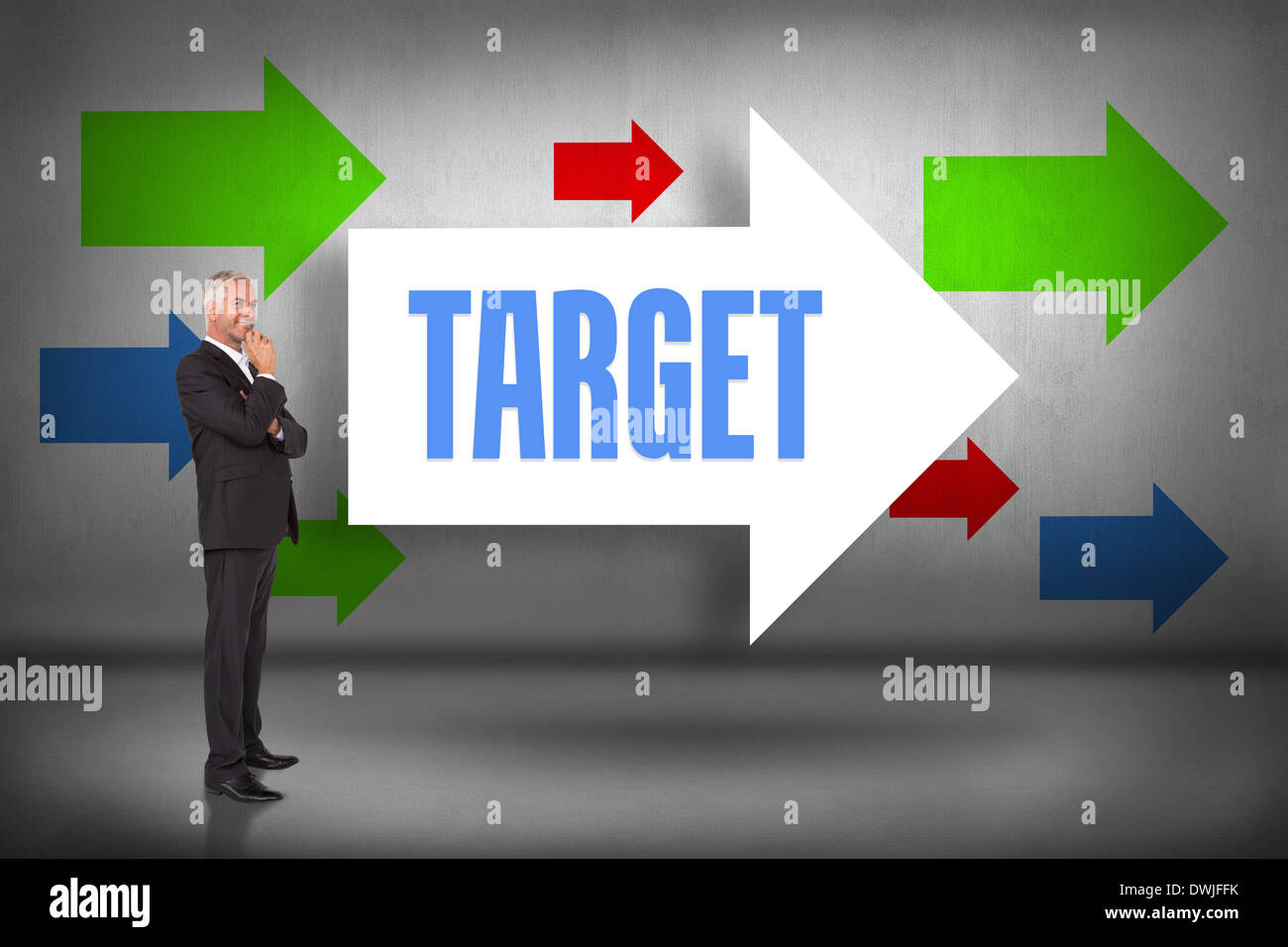 Target against arrows pointing Stock Photo - Alamy