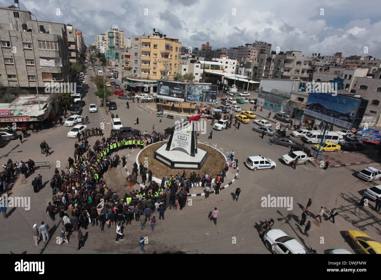 Gaza City, Gaza Strip, Palestinian Territory. 10th Mar, 2014. A model ...