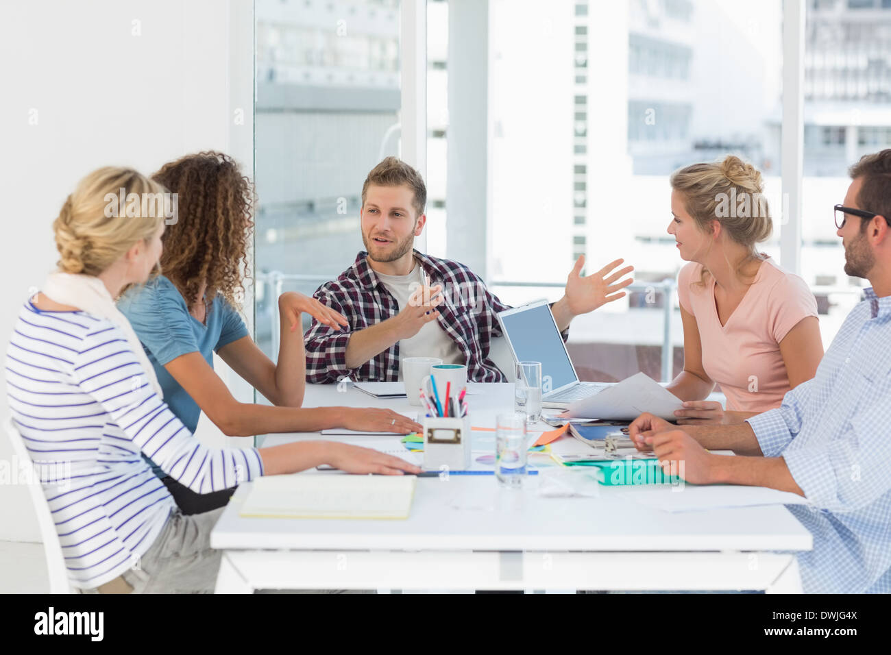 Design team meeting hi-res stock photography and images - Alamy