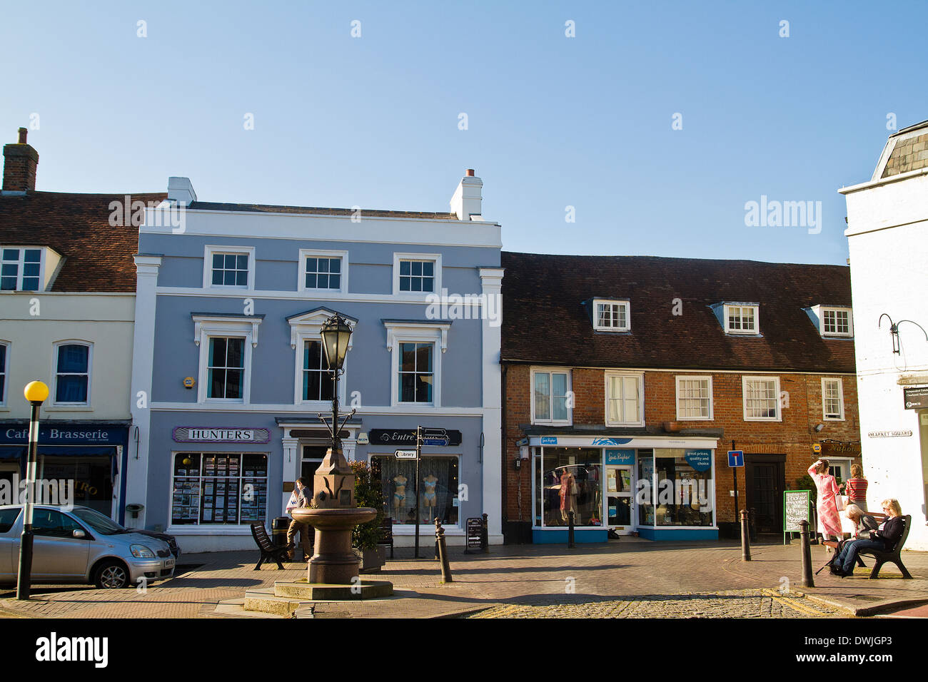 Market square westerham hi-res stock photography and images - Alamy