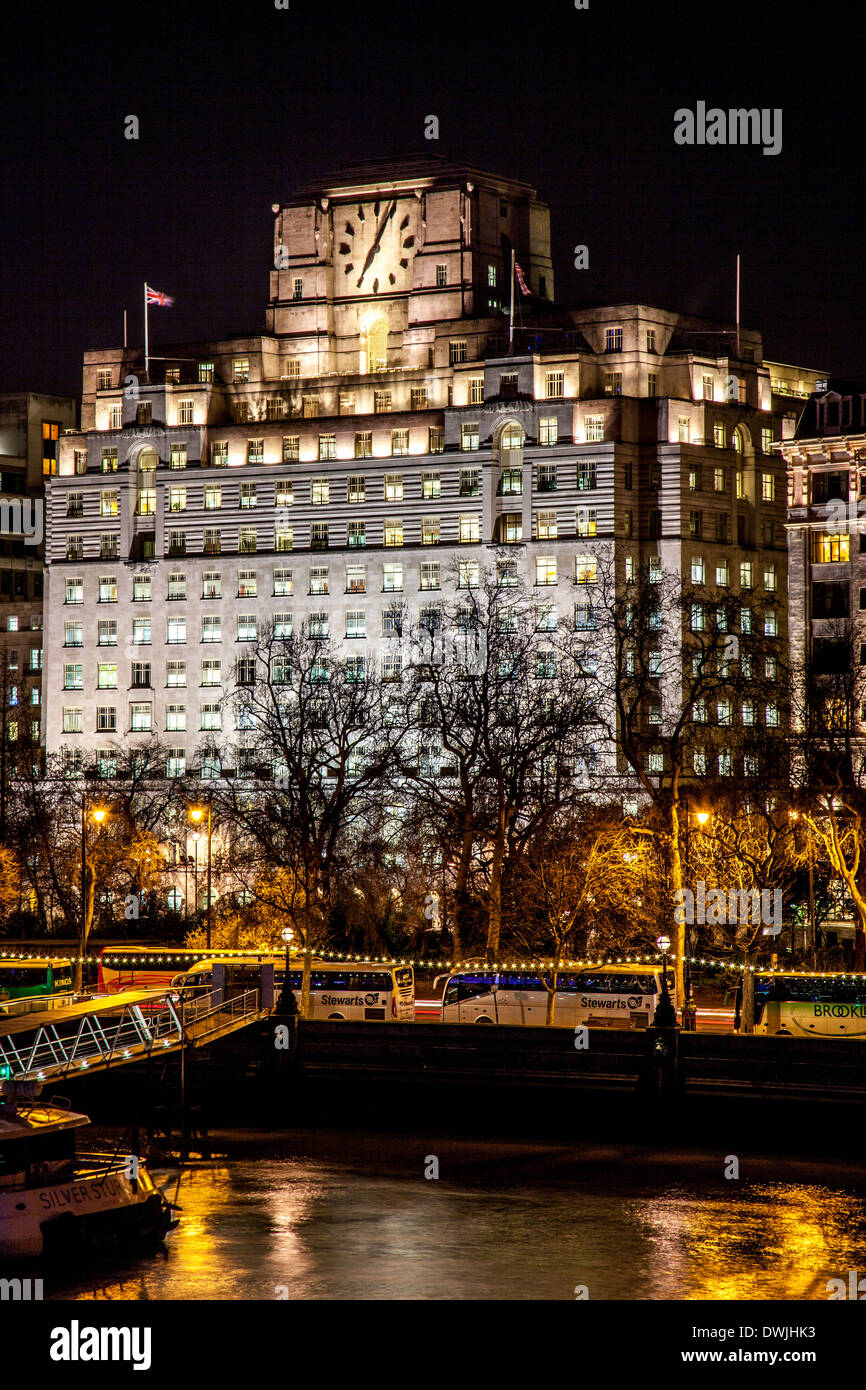 Shell mex house High Resolution Stock Photography and Images - Alamy