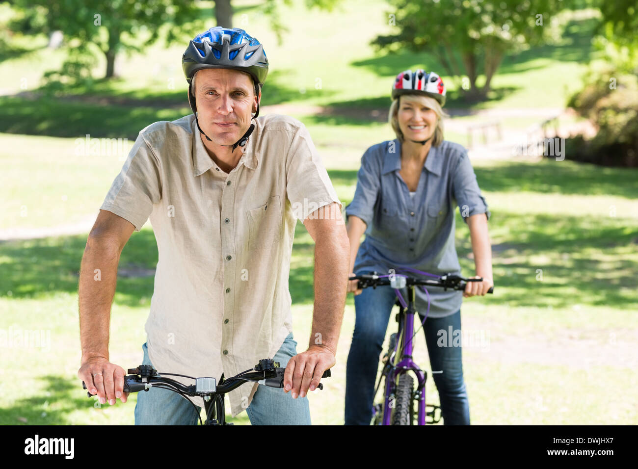 Couple riding cycles hi-res stock photography and images - Alamy
