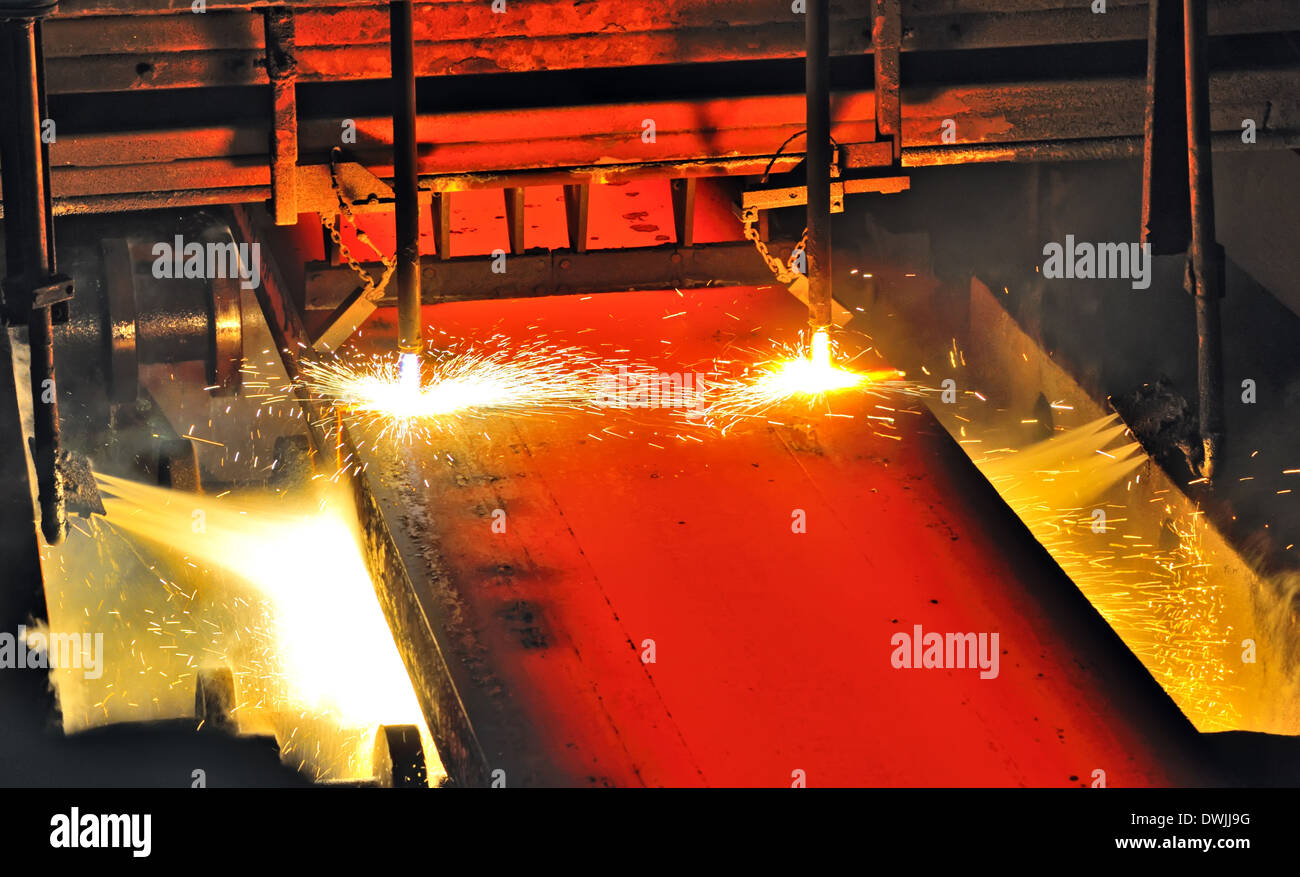 Oxygen acetylene cutting hi-res stock photography and images - Alamy