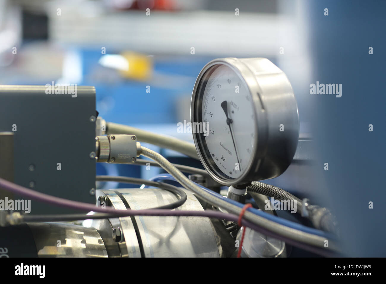 Devices craft hi-res stock photography and images - Alamy