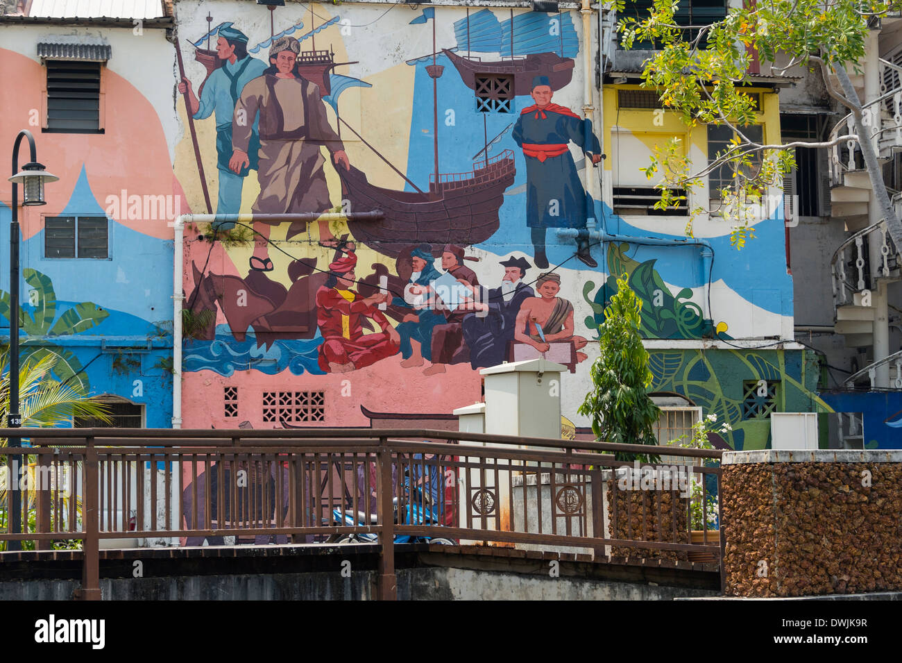Art decor buildings on the side of the Malacca river Stock Photo - Alamy