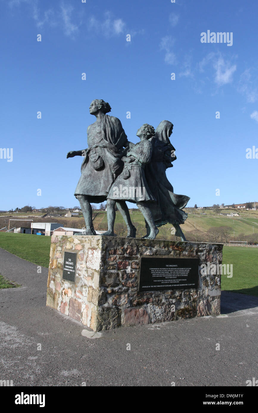 The emigrants statue hi-res stock photography and images - Alamy