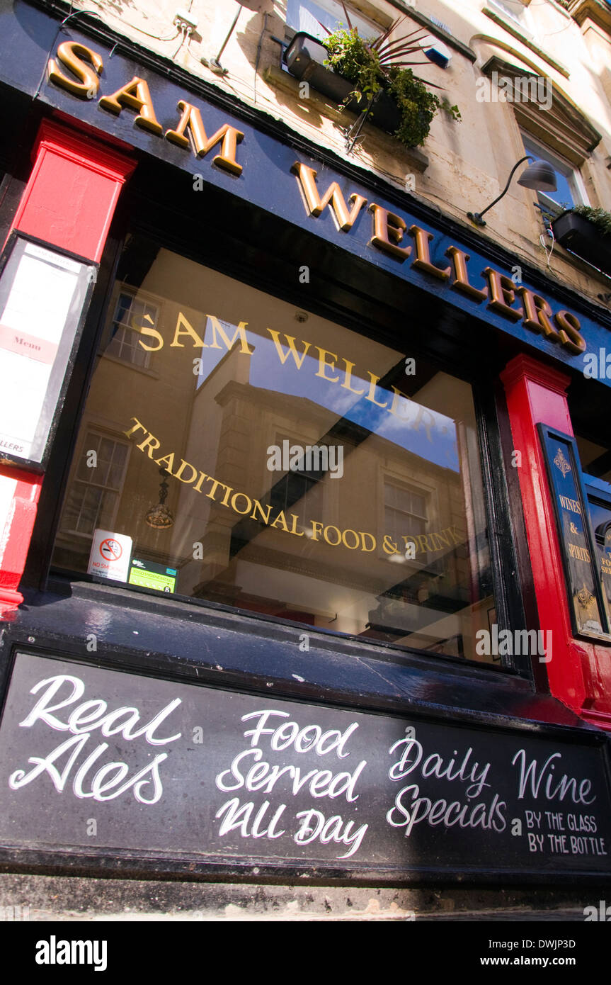 Sam Wellers traditional pub bar in Bath Somerset England Stock Photo ...