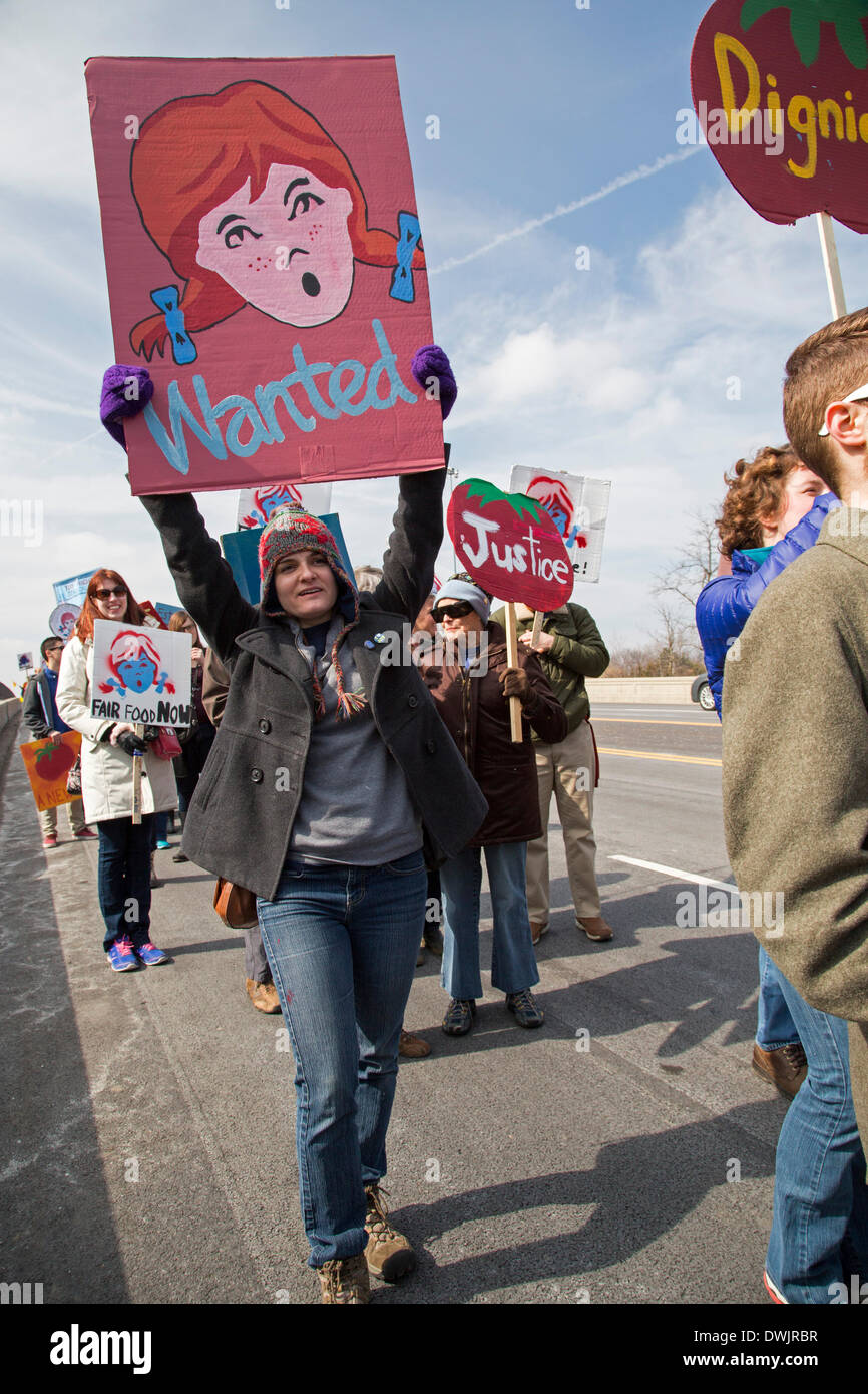 United farm workers poster hi-res stock photography and images - Alamy
