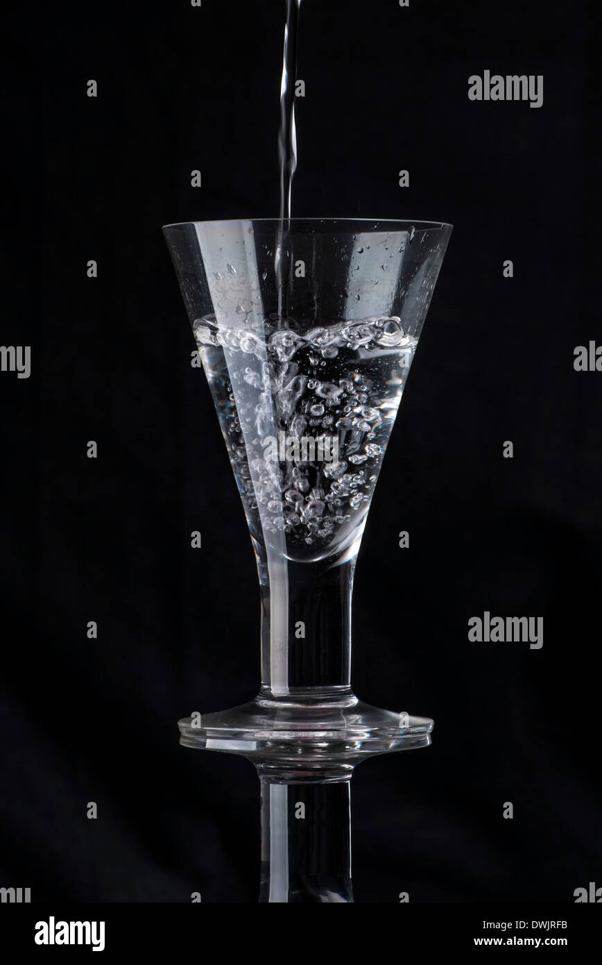 Poured glass hi-res stock photography and images - Alamy