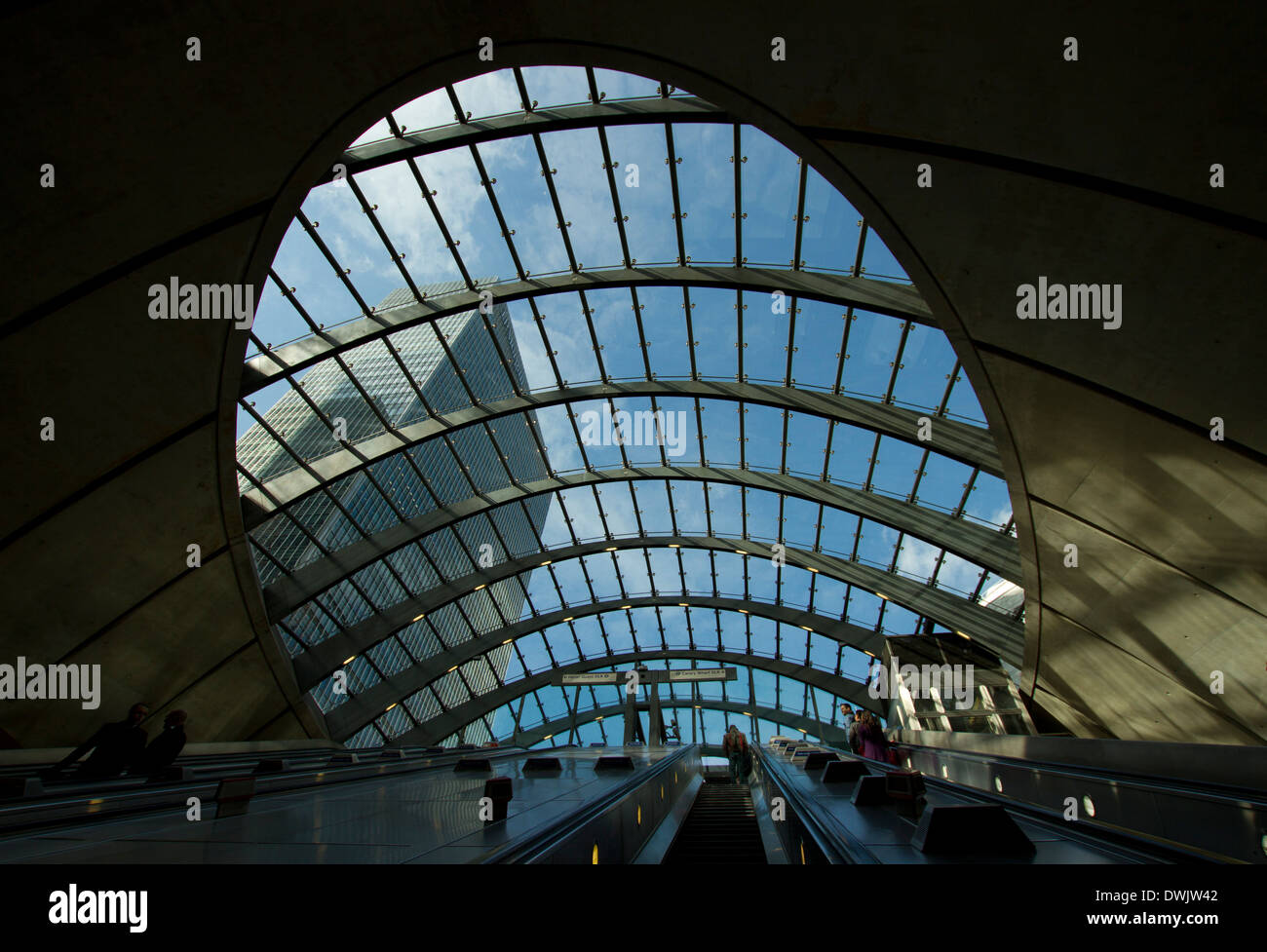 Tube station design hi-res stock photography and images - Alamy