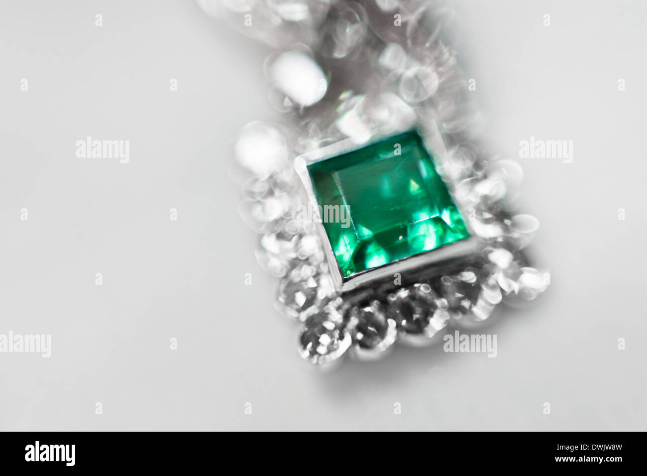 Luxury emerald hi-res stock photography and images - Alamy