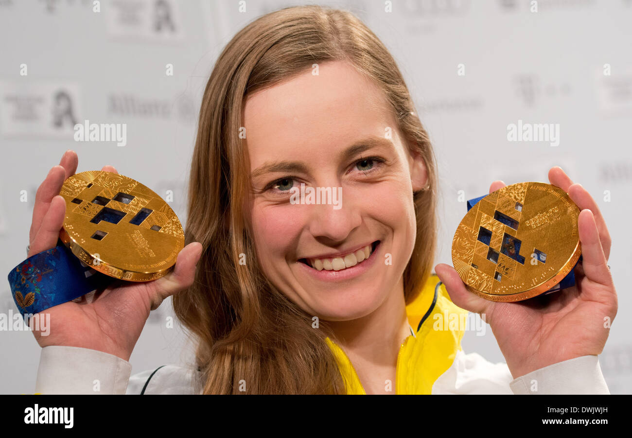 Sochi 2014 gold medals hi-res stock photography and images - Alamy