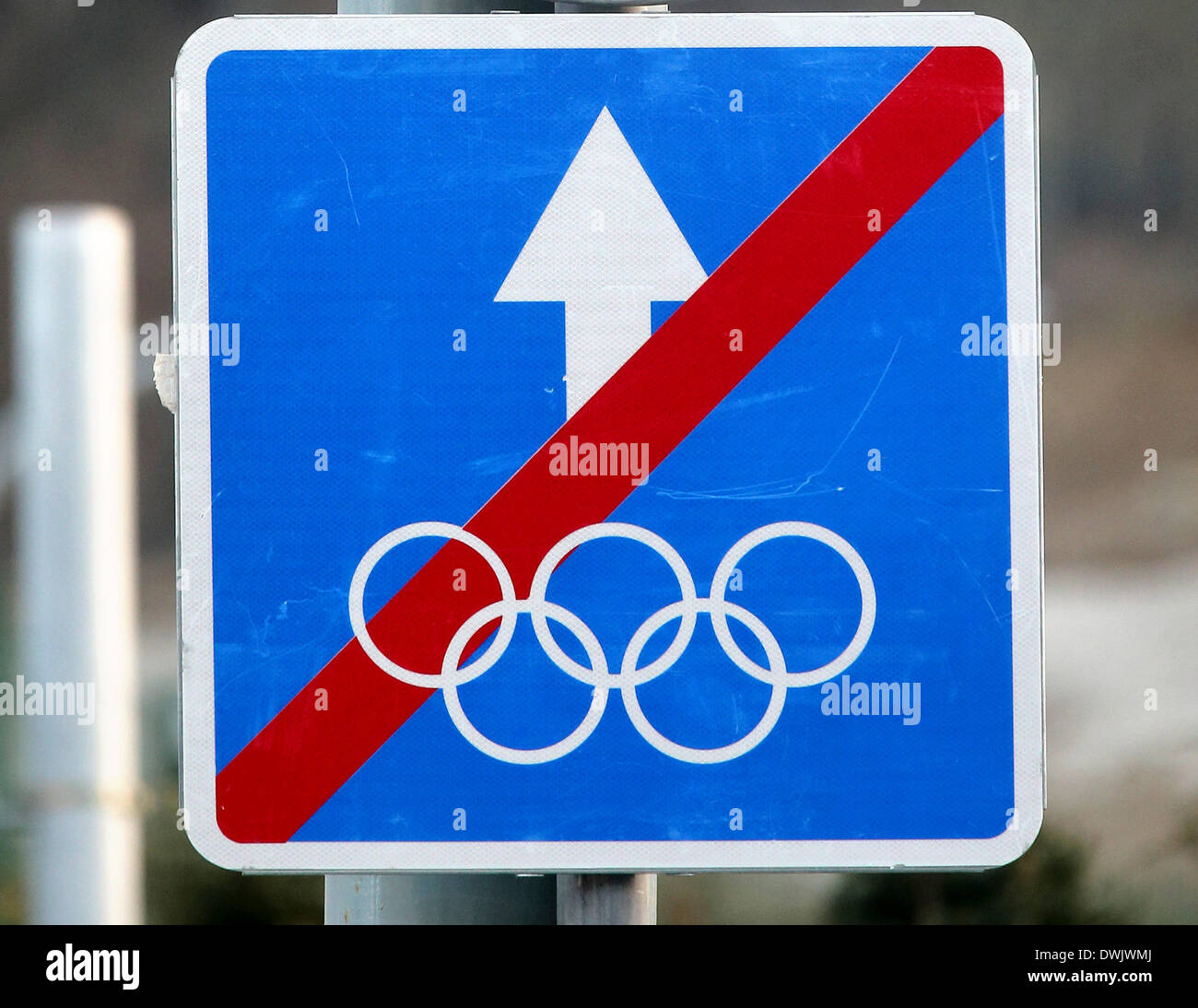 Displays rings hi-res stock photography and images - Alamy