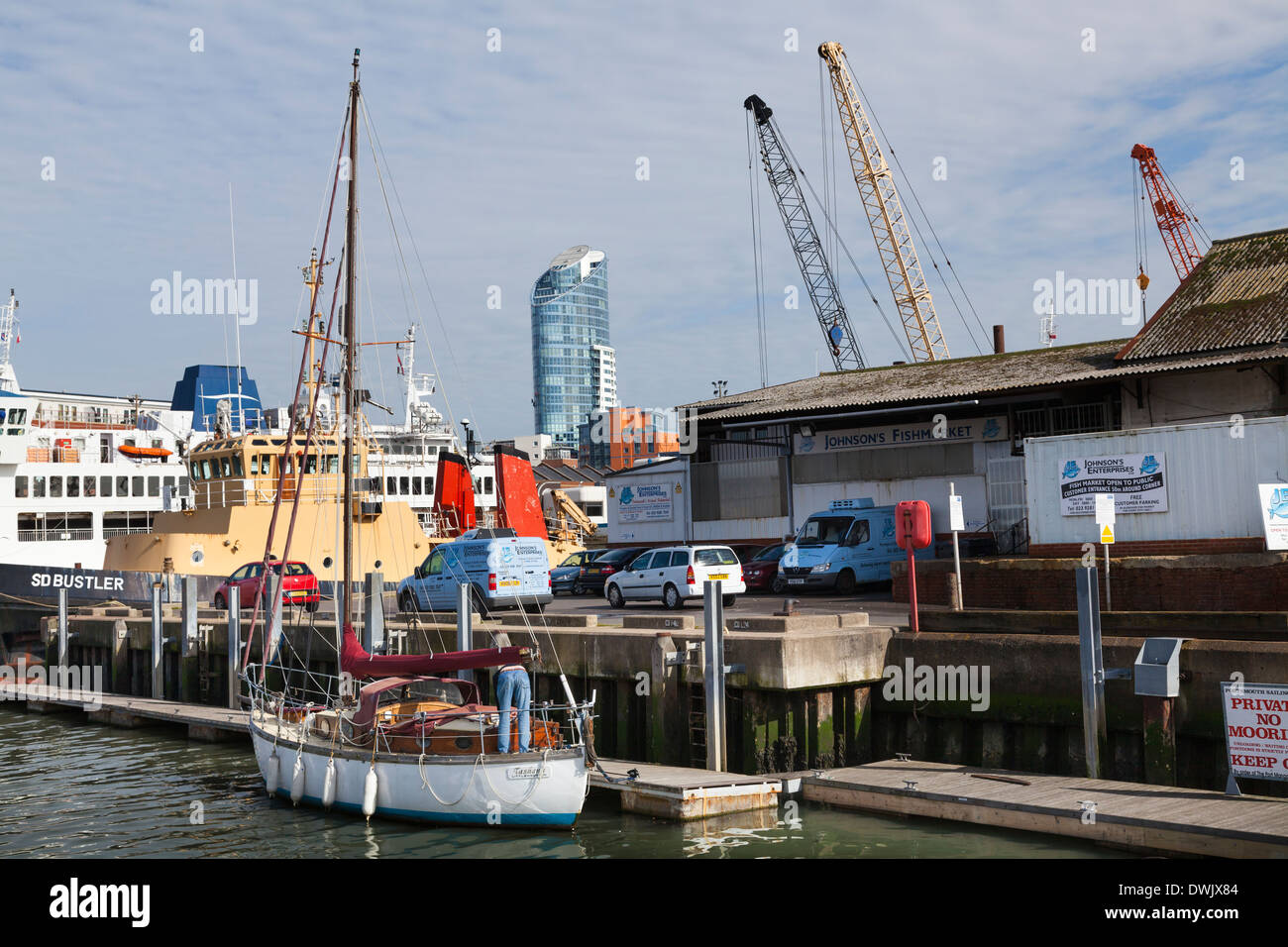 Camber dock hi-res stock photography and images - Alamy