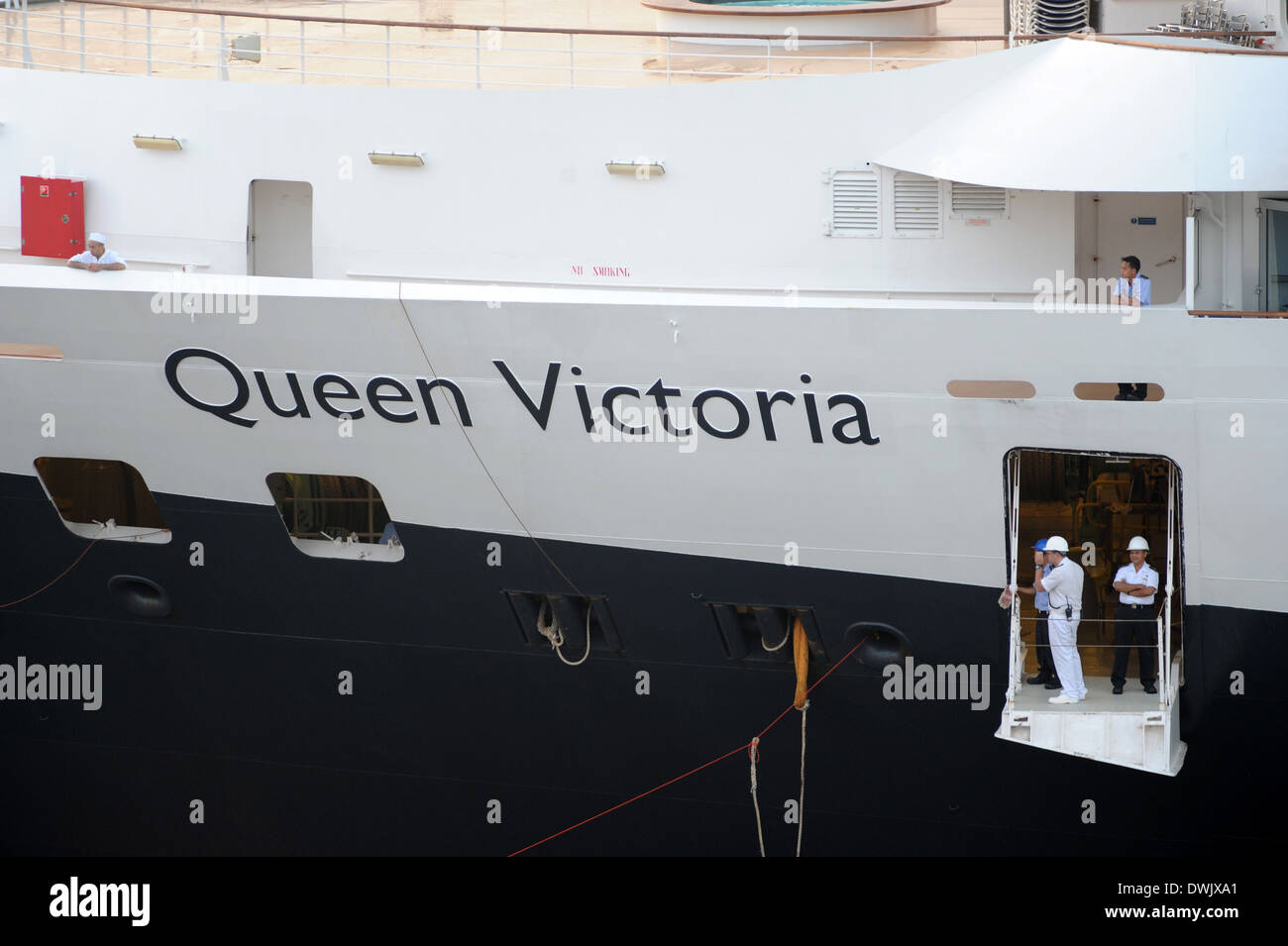 Victoria cruise ship hi-res stock photography and images - Alamy