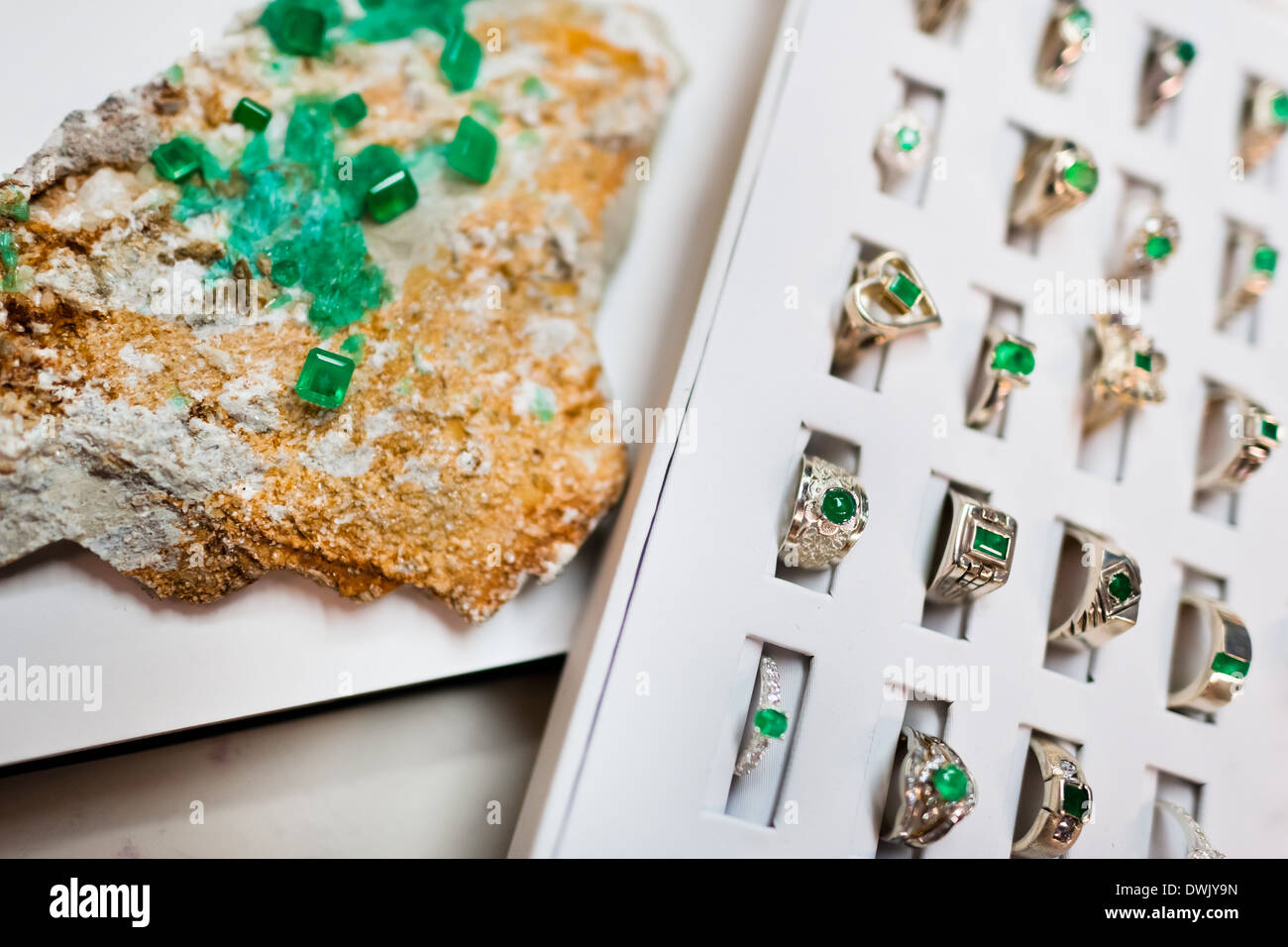 Jewelry display case hi-res stock photography and images - Alamy