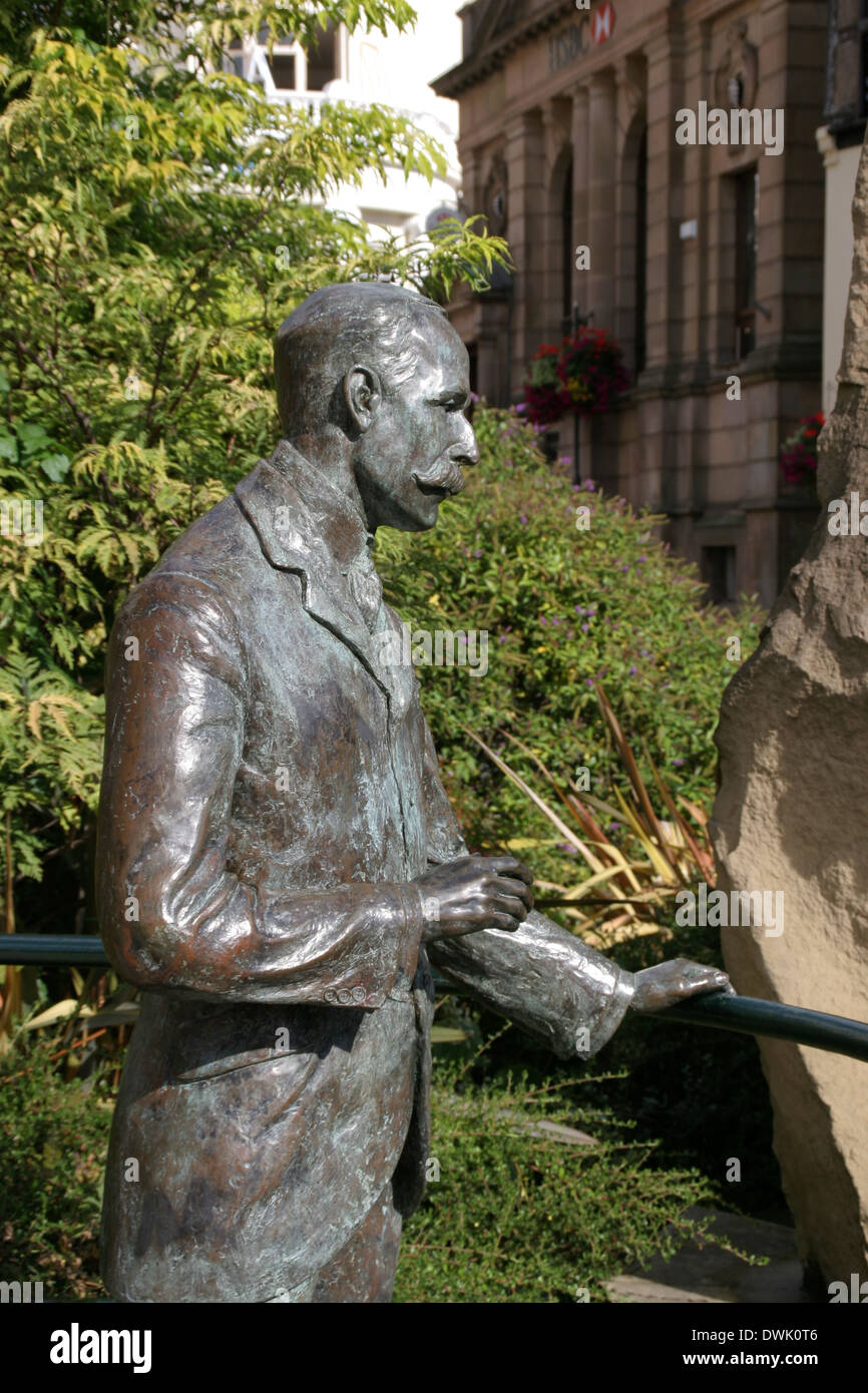 Edward elgar statue great malvern hi-res stock photography and images ...