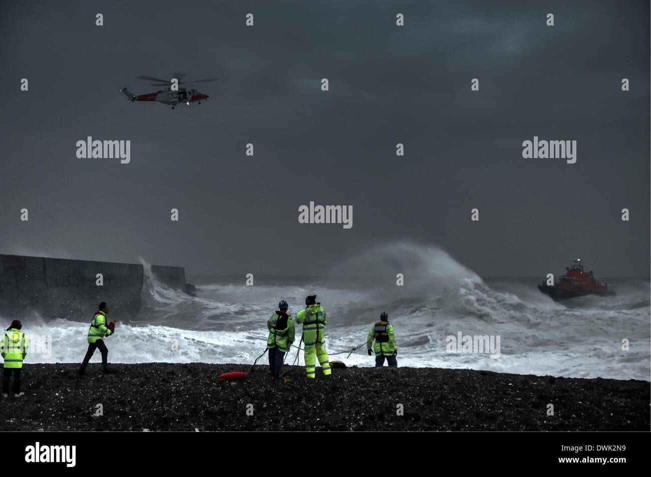Newhaven, UK. 27th Oct, 2013. Newhaven lifeboat, Coastguard and ...