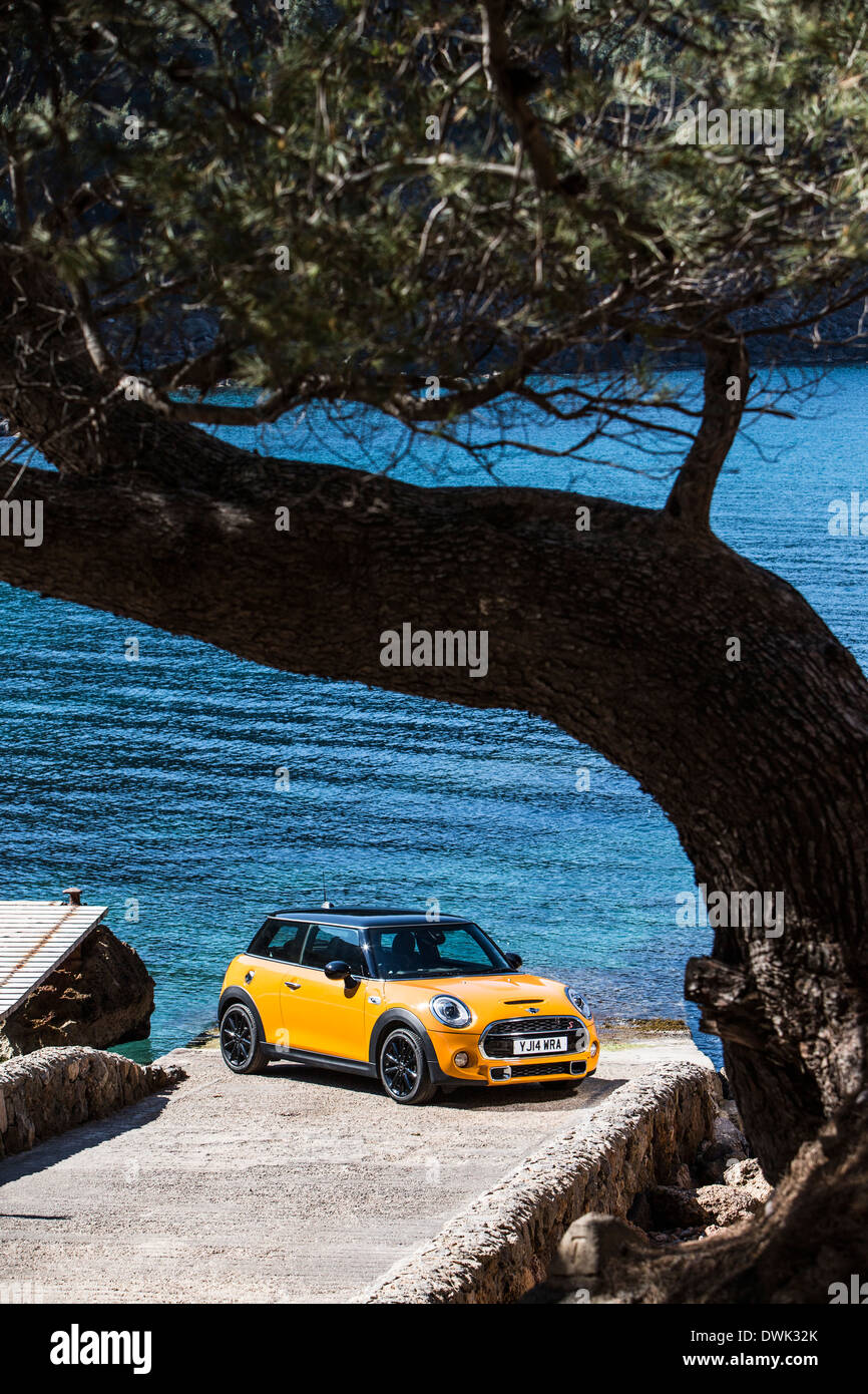 2014 new mini cooper Stock Photo - Alamy