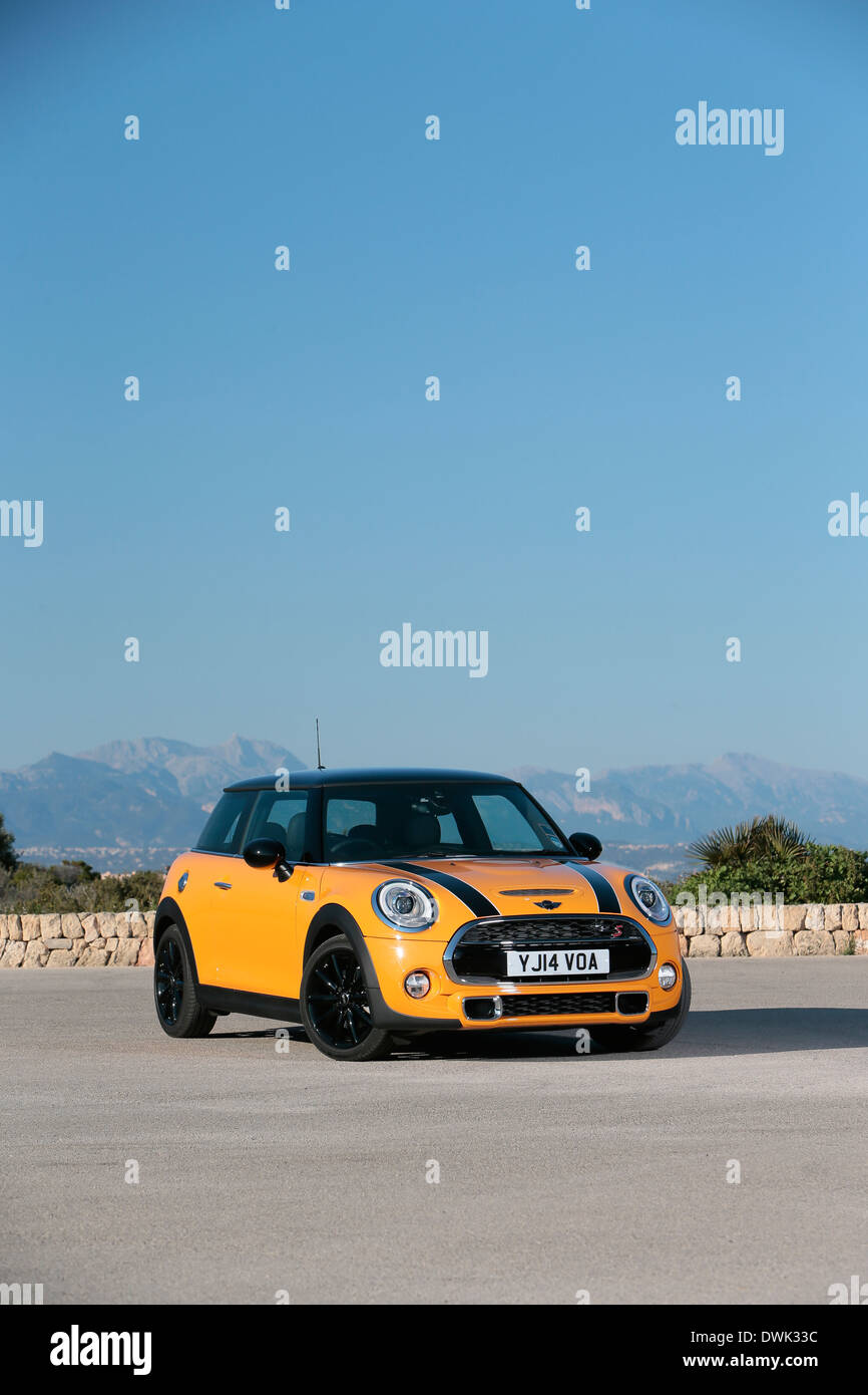 2014 new mini cooper Stock Photo - Alamy