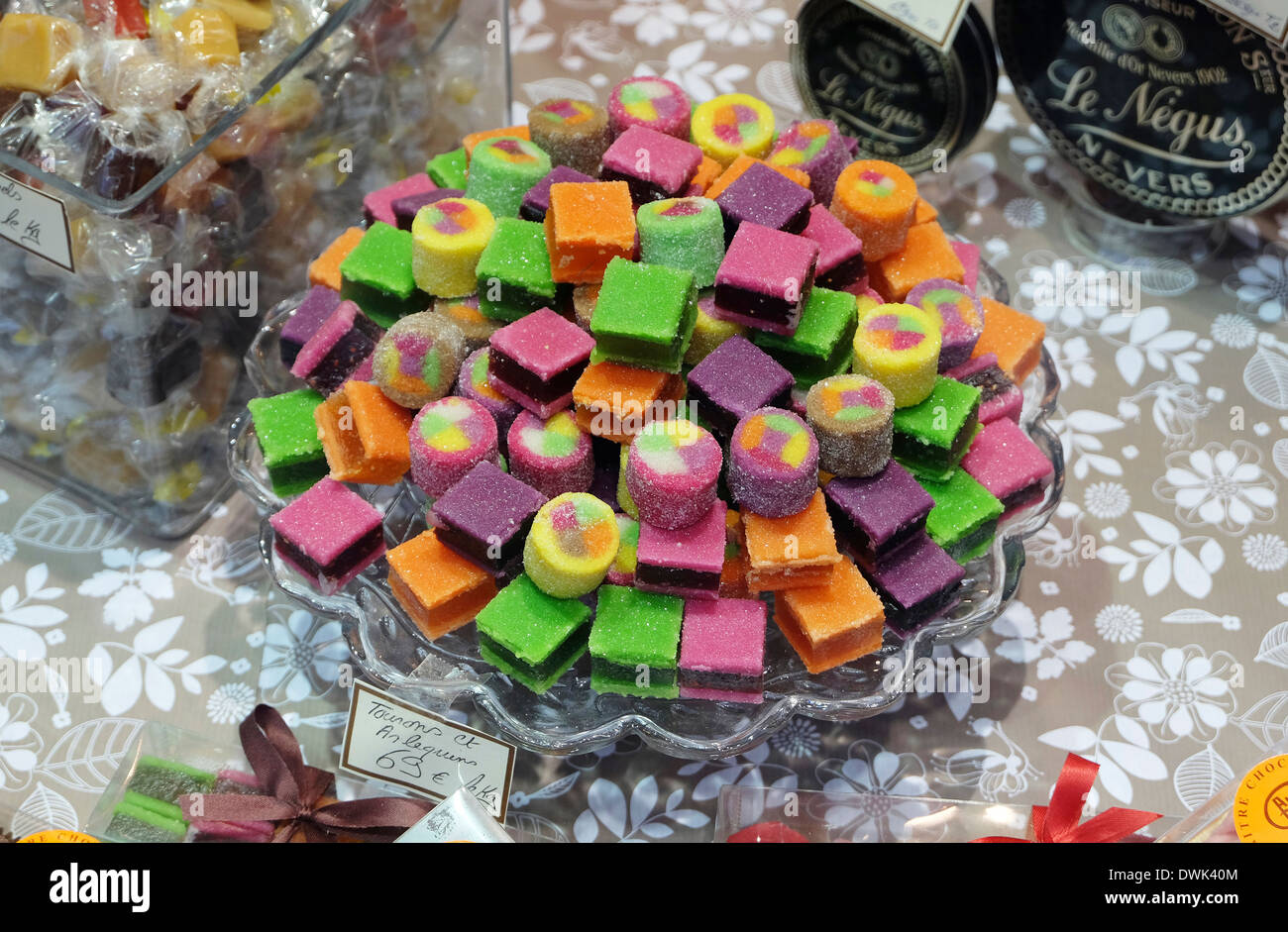 Colourful sweets hi-res stock photography and images - Alamy