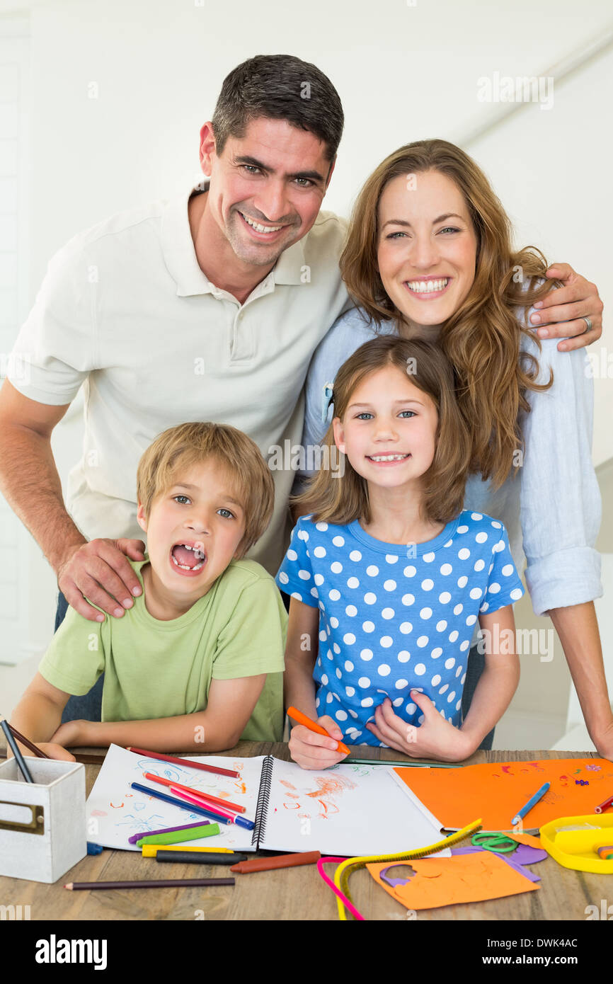 Children drawing together table hi-res stock photography and images - Alamy