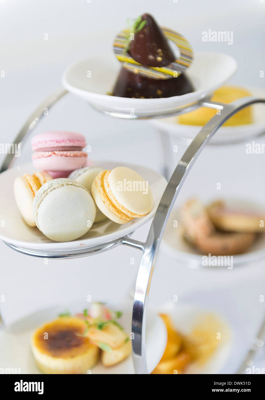 Ferris wheel restaurant hi-res stock photography and images - Alamy