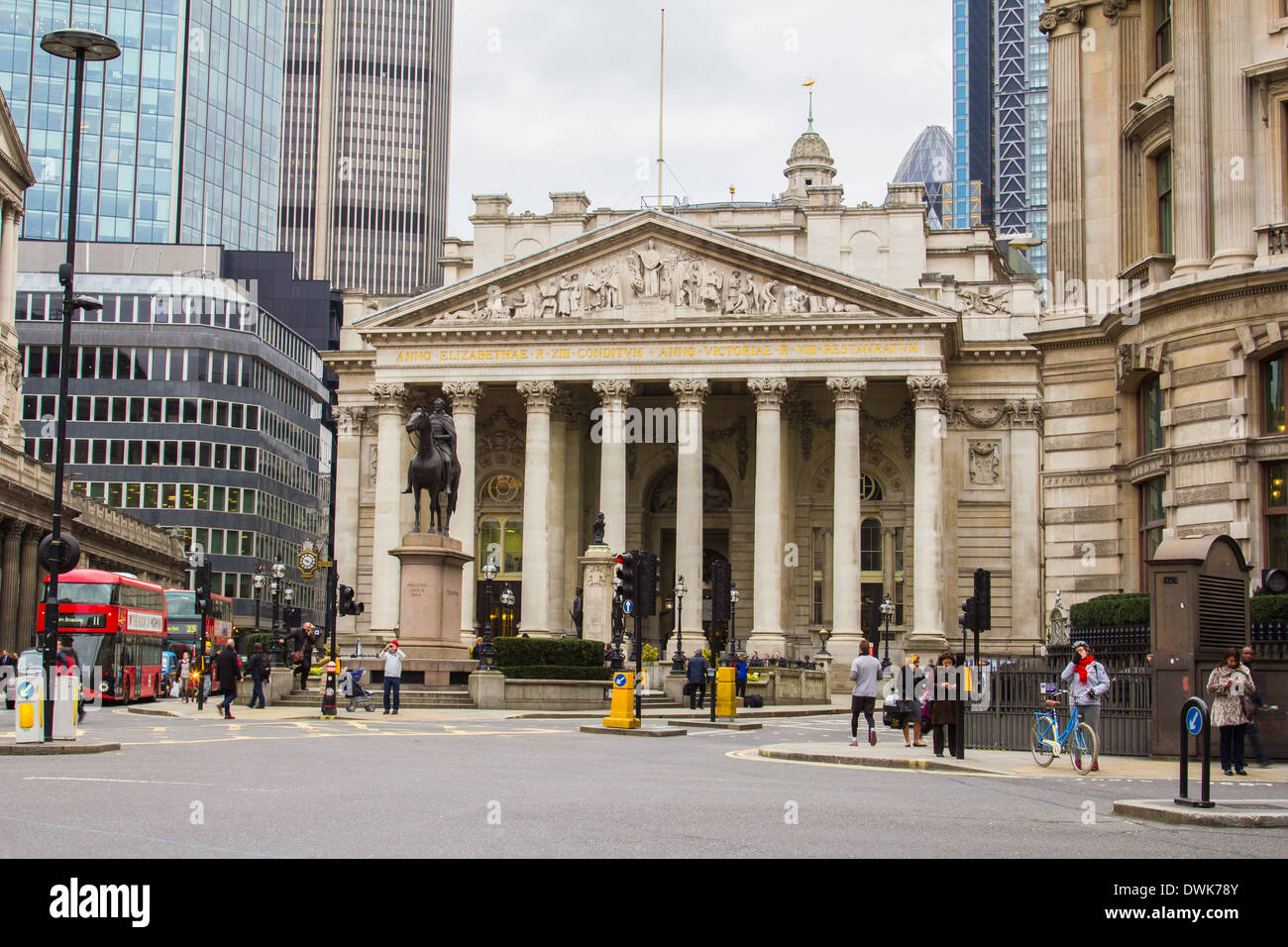 Old bank buildings uk hi-res stock photography and images - Alamy