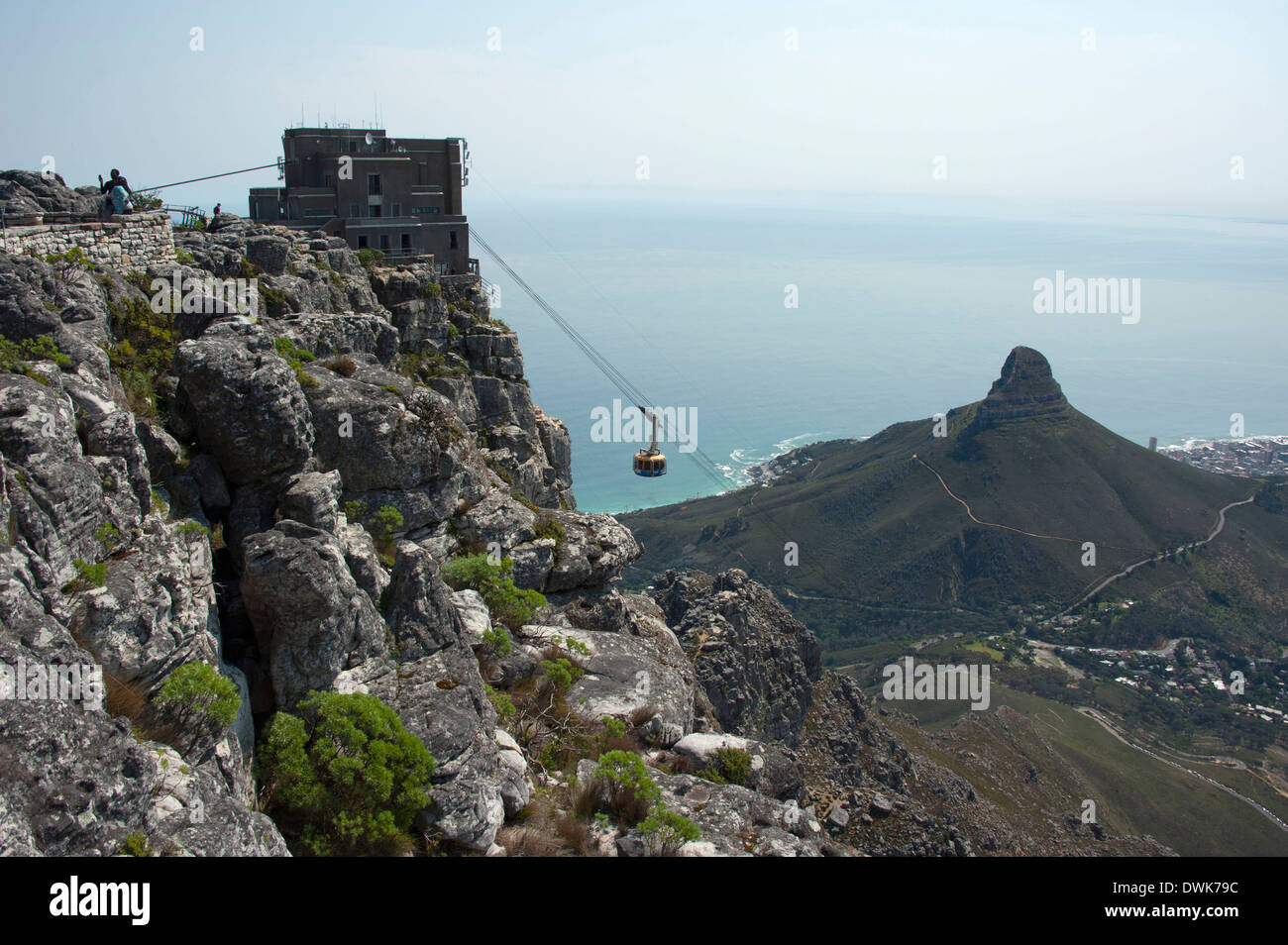 Cable car to Table Mountain Stock Photo - Alamy